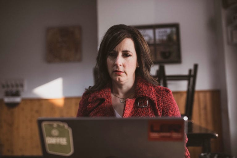 4 Things You Must Do For Facebook Ad Copy That Converts - Christa Nichols